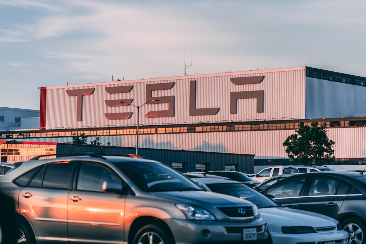 Tesla reverts FSD transfer deadline, leaving many Cybertruck AWD orders ...